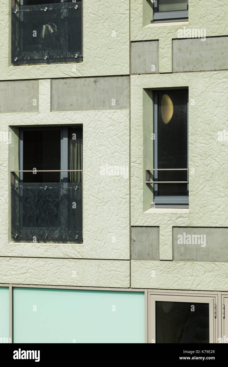 Building with many windows hi-res stock photography and images - Alamy