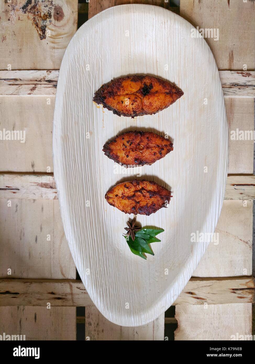 fish fry placed on plate Stock Photo - Alamy