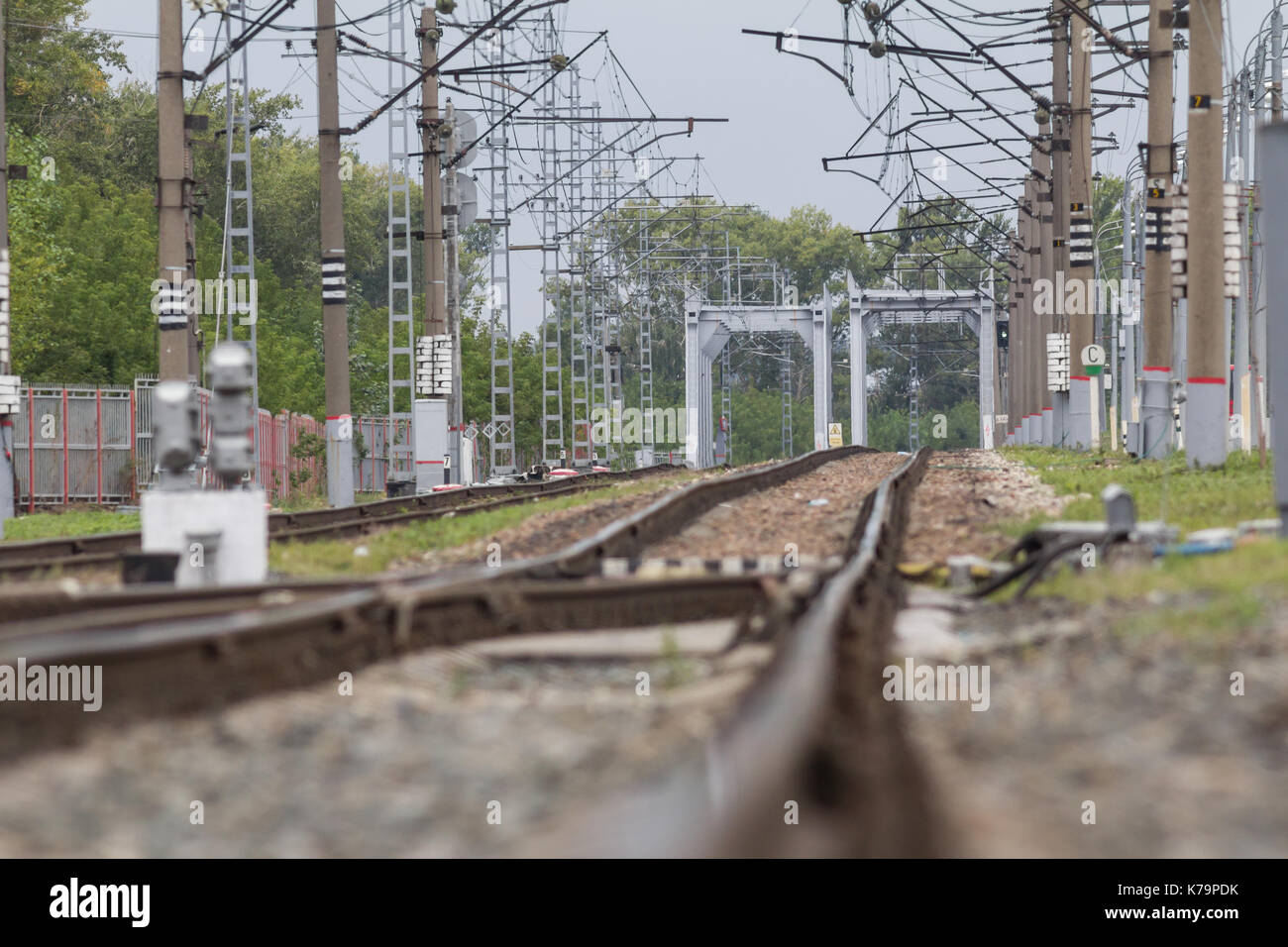 How the power lines at Lake Pontchartrain, Louisiana, USA simply and ...