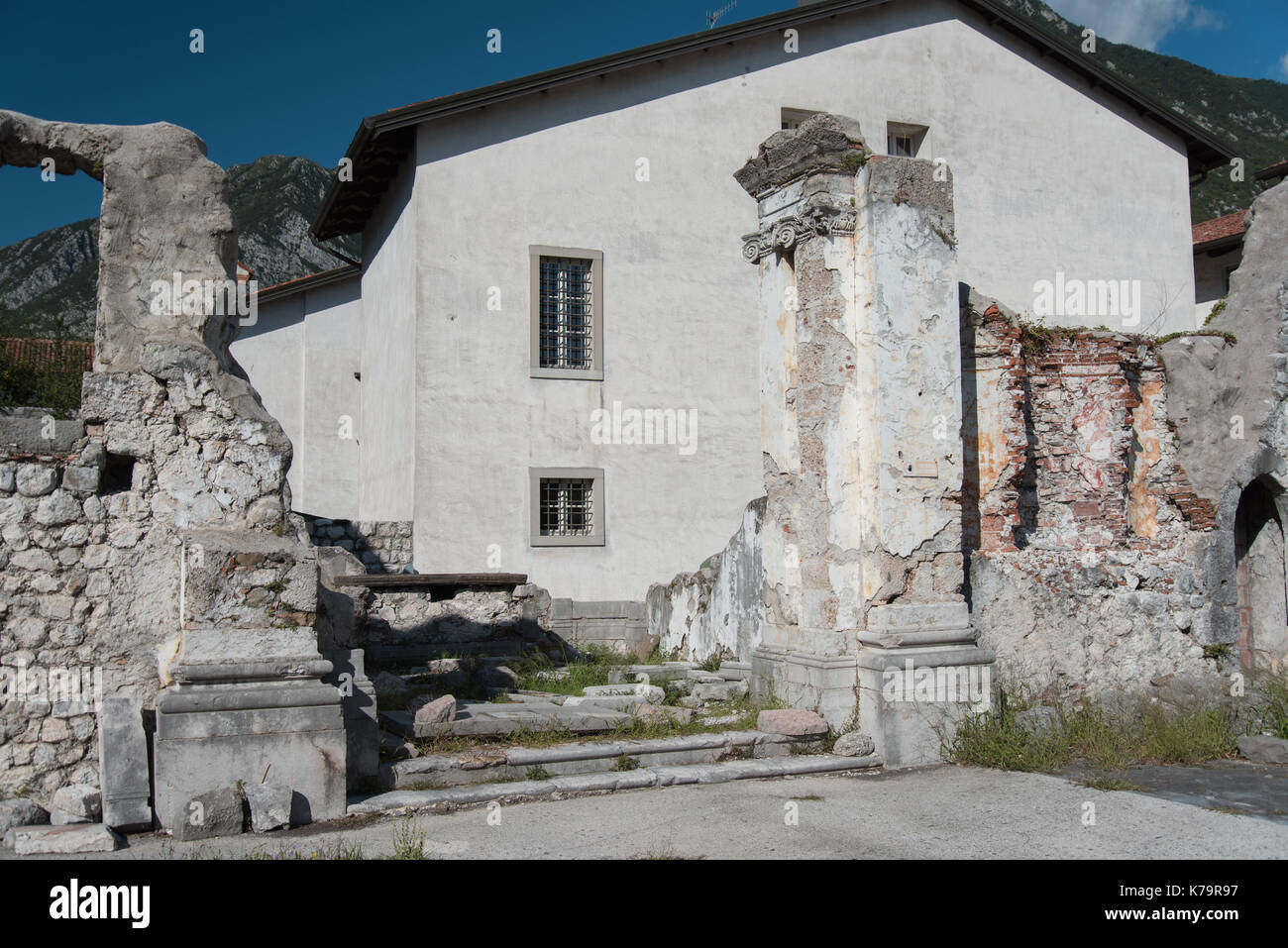 Venzone. After the earthquake. The most beautiful village in italy ...