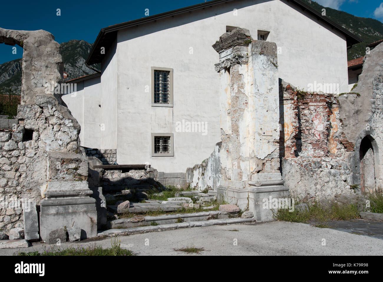 Venzone. After the earthquake. The most beautiful village in italy ...