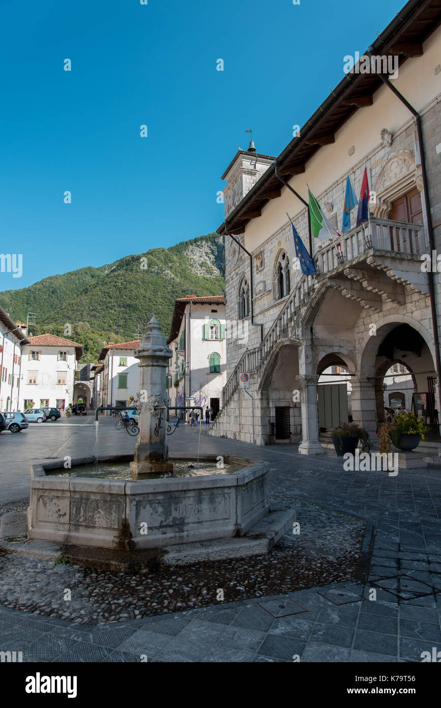 Venzone. After the earthquake. The most beautiful village in italy ...