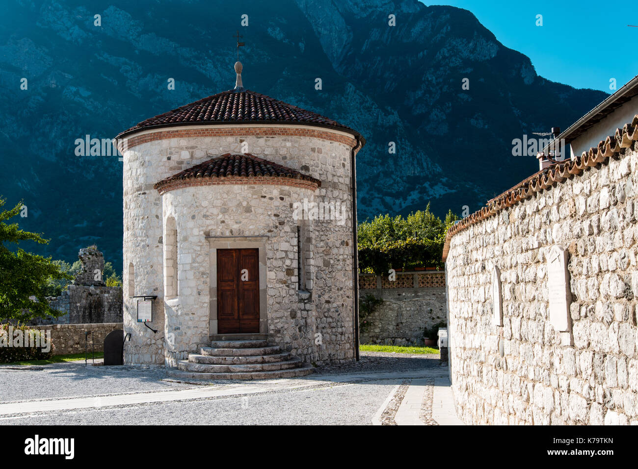 Venzone. After the earthquake. The most beautiful village in italy ...