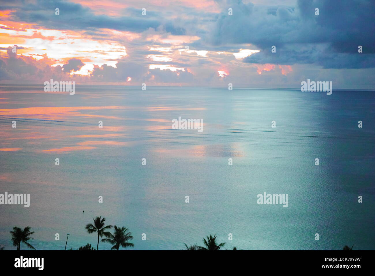 Tumon bay hi-res stock photography and images - Alamy
