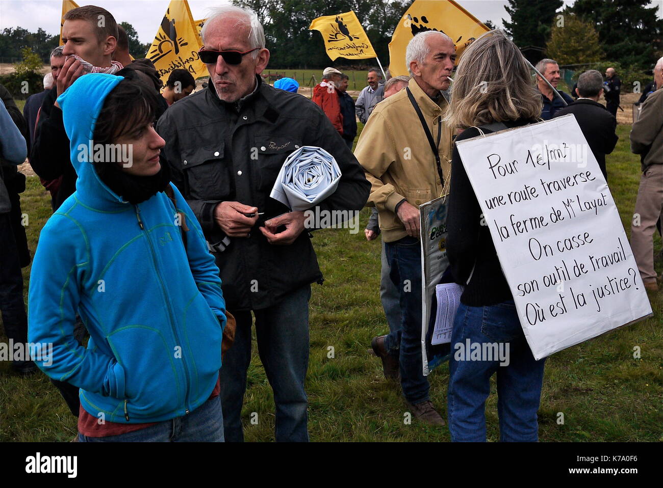 Opponents to the building of Lyons "Big Stadium" face riot police as ...