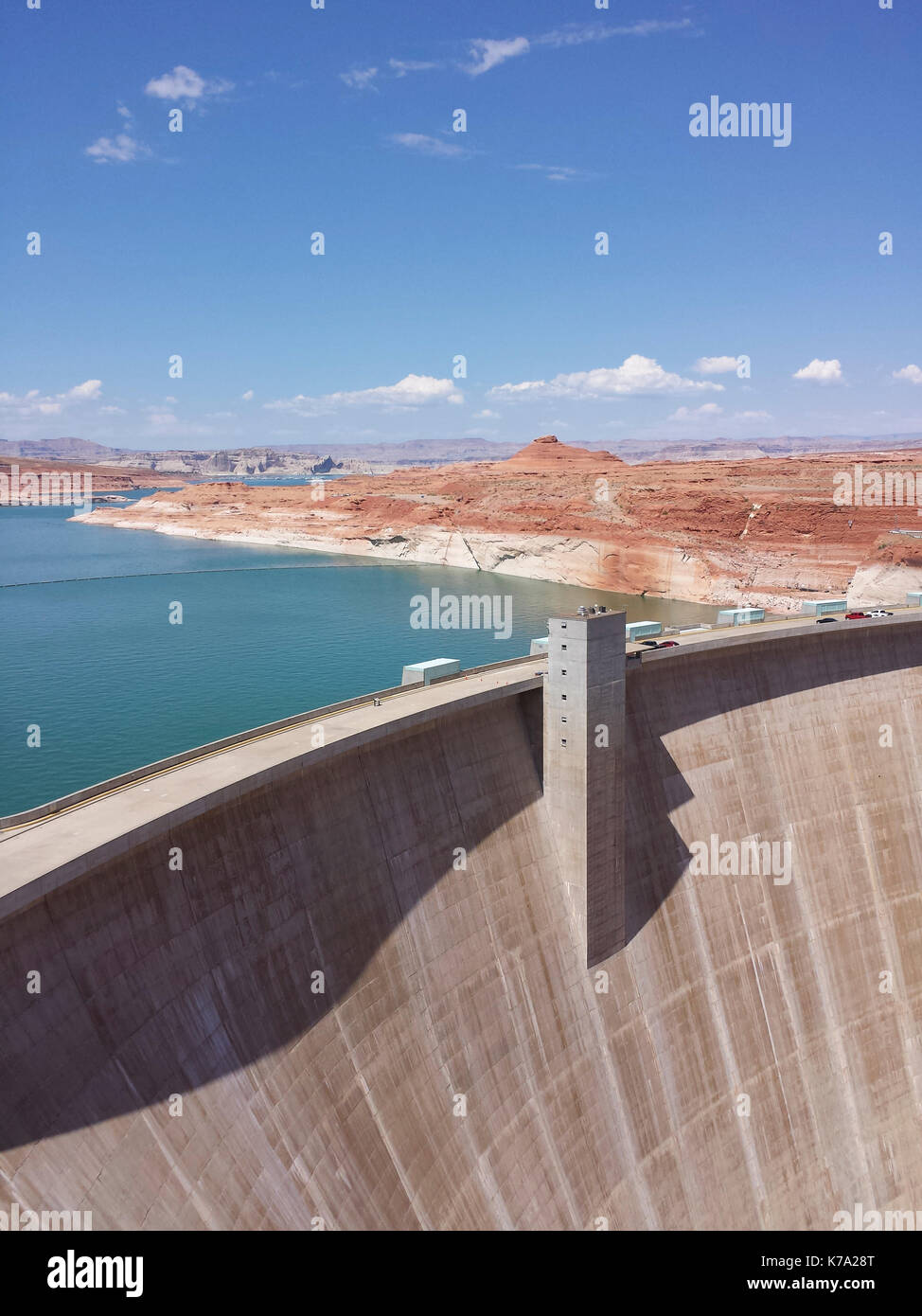 Arch gravity dam hi-res stock photography and images - Alamy