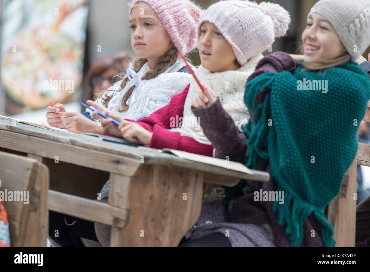Vintage old school desk hi-res stock photography and images - Alamy