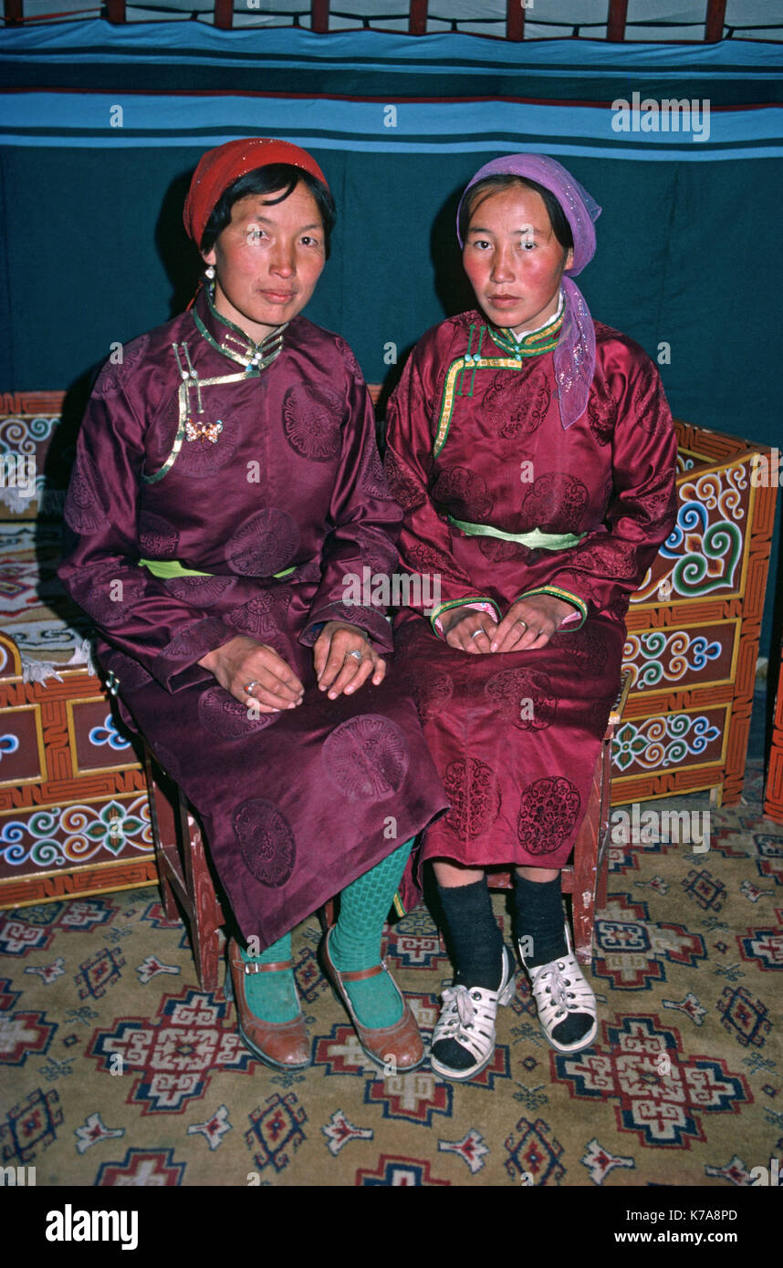 Mongolian women yurt workers, Gobi-Altai, Gobi Desert, Mongolia, Asia ...