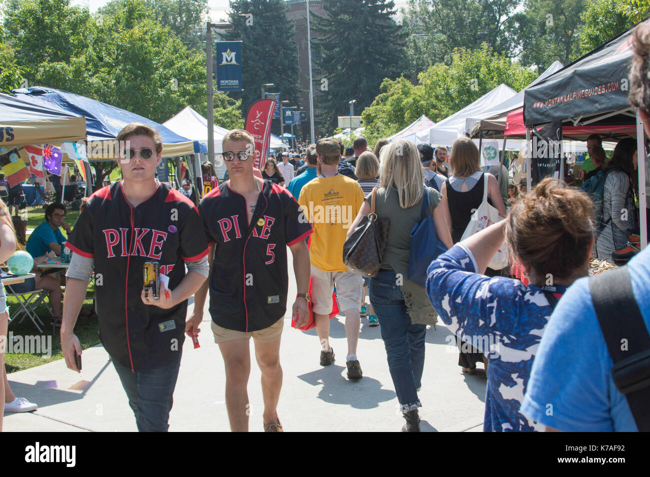 Students usa university campus montana hi-res stock photography and ...