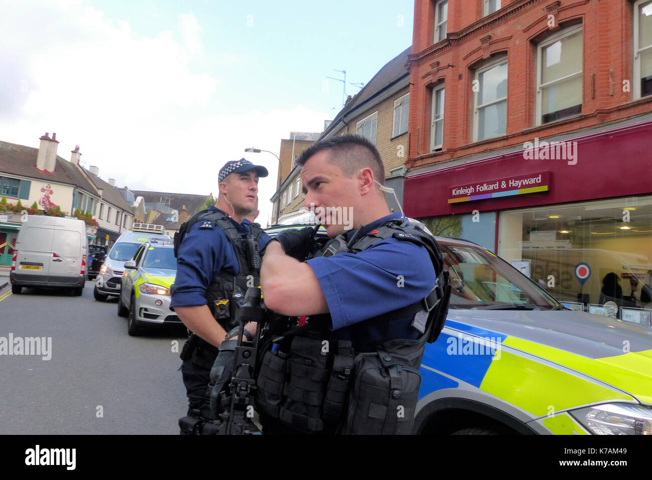 London. UK. 15th Sep, 2017. Armed anti-terror police search a disused ...