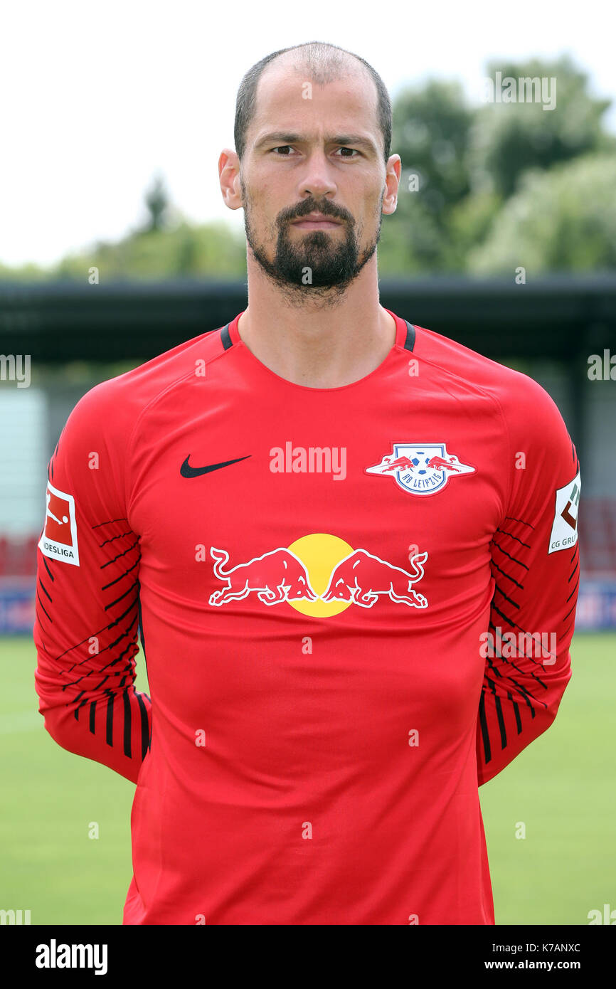 HANDOUT - German Bundesliga, official photocall RB Leipzig for season ...