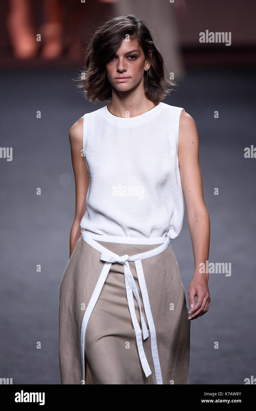 Madrid, Spain. 15th Sep, 2017. Model wears at collection runway a ...