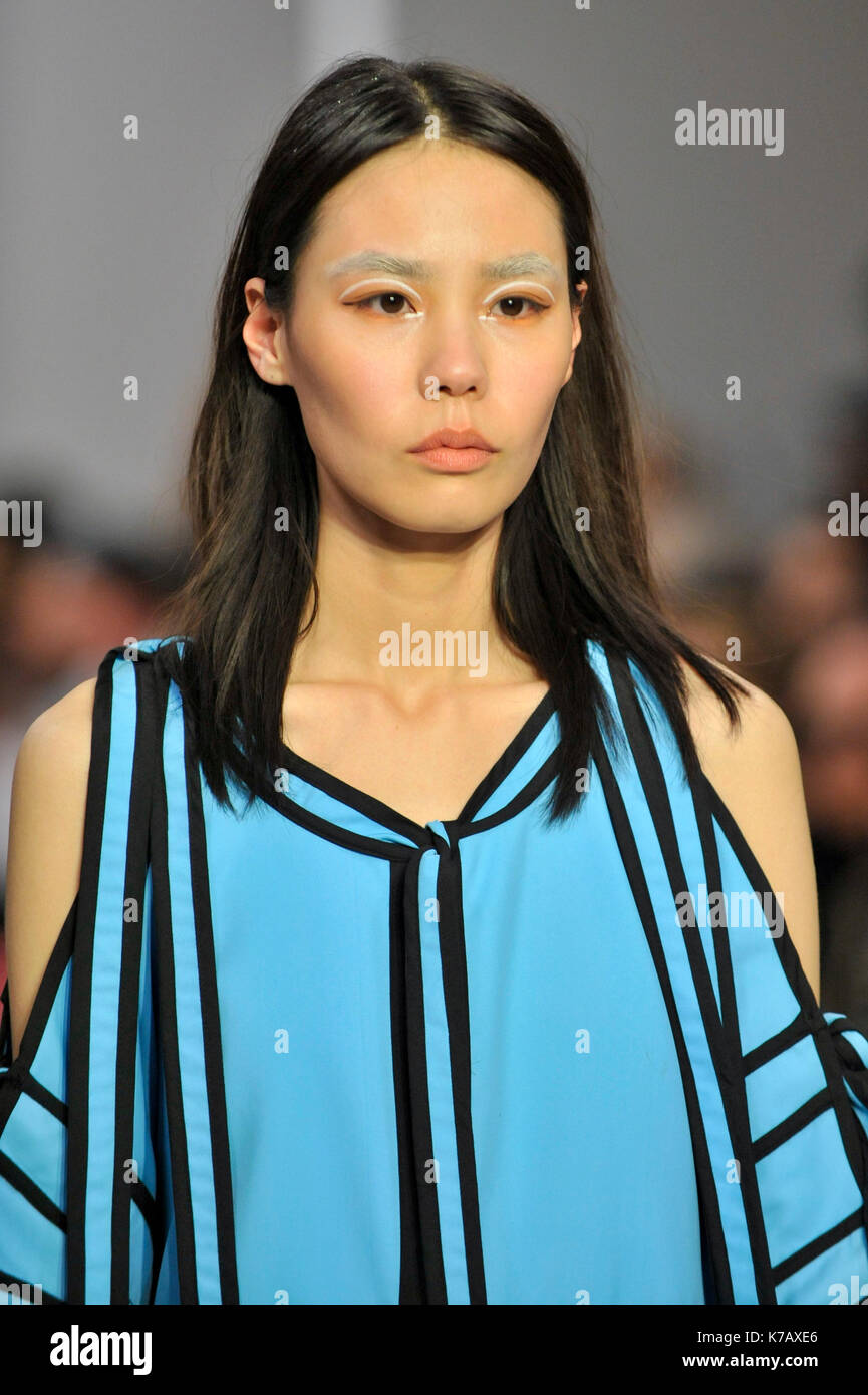London, UK. 15 September 2017. A model presents a look by Ji Won Choi ...