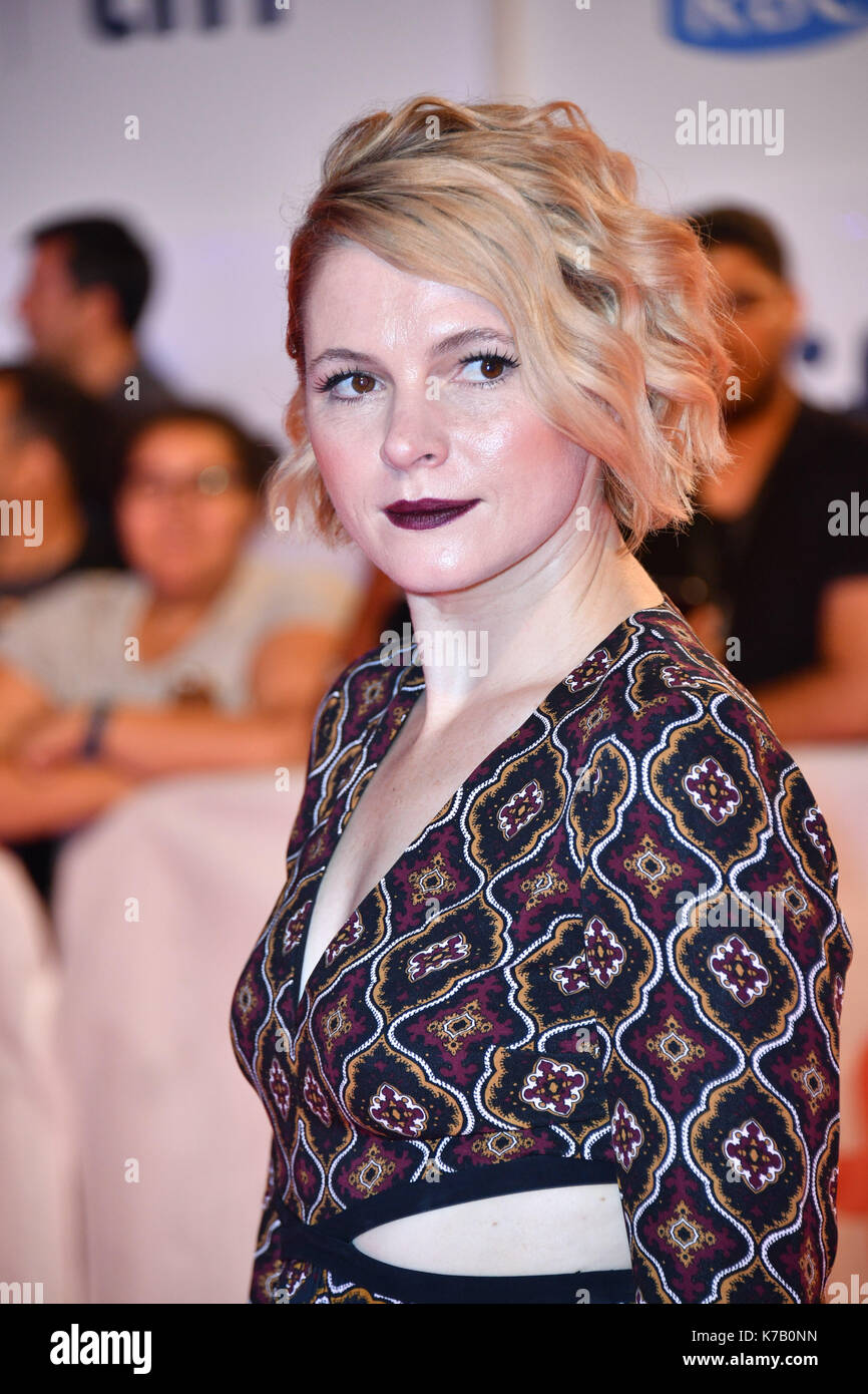 Amy seimetz hi-res stock photography and images - Alamy