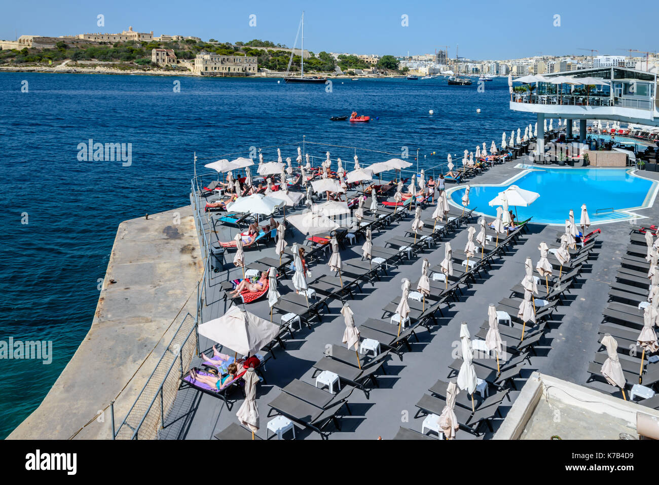 Lido bar hi-res stock photography and images - Alamy