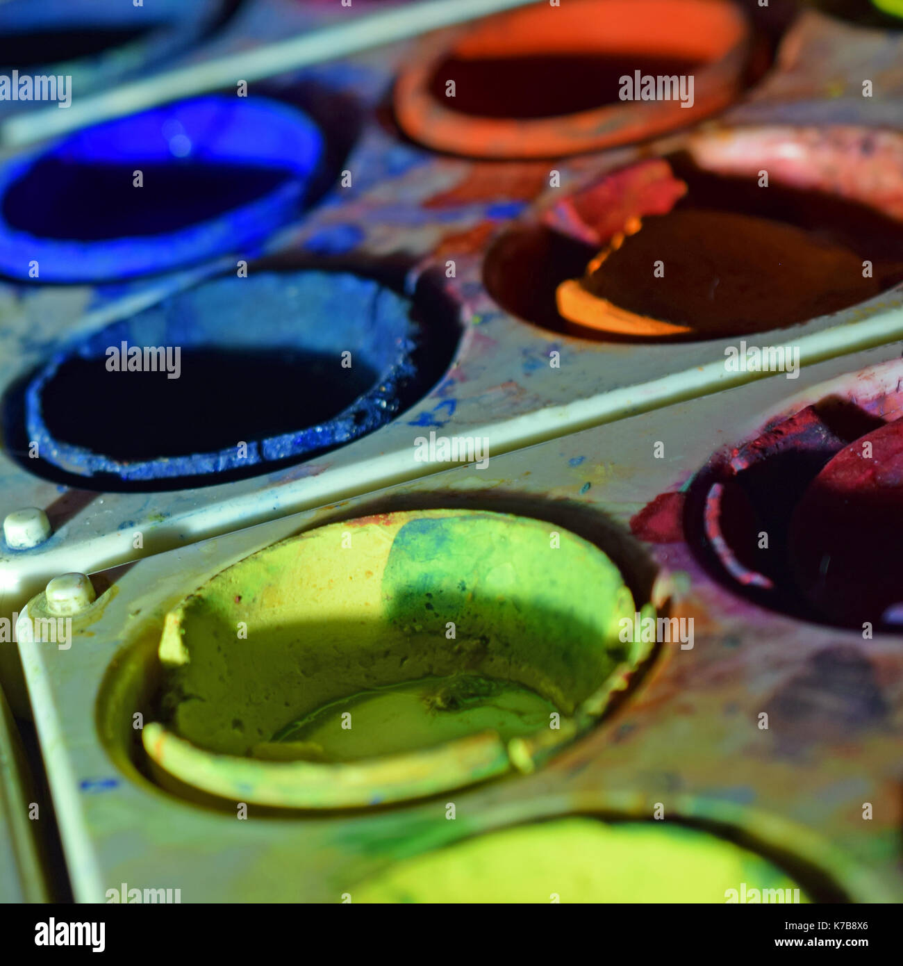 Palette of boxes hi-res stock photography and images - Alamy