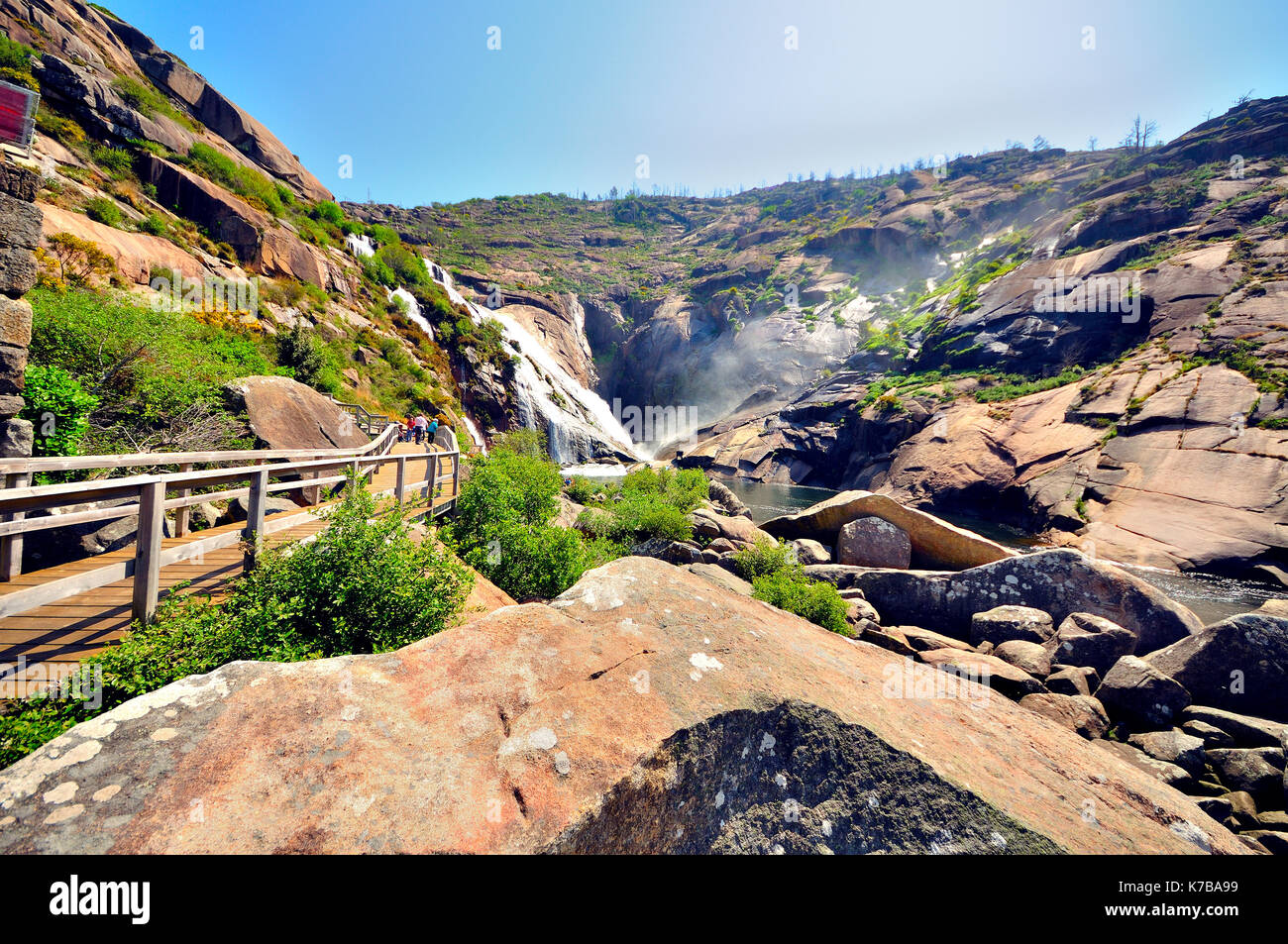 ézaro waterfall hi-res stock photography and images - Alamy