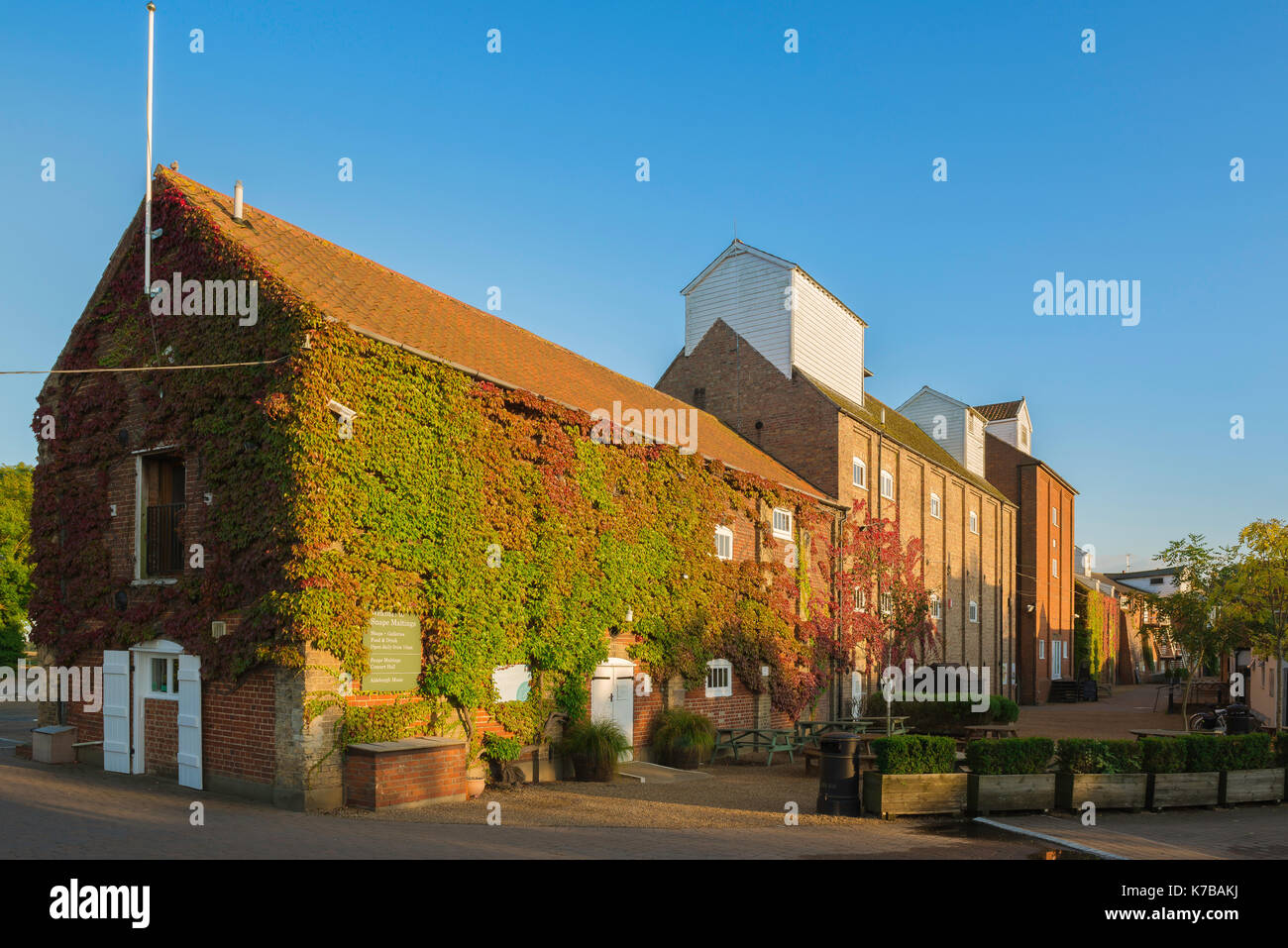 Snape maltings suffolk england hi-res stock photography and images - Alamy
