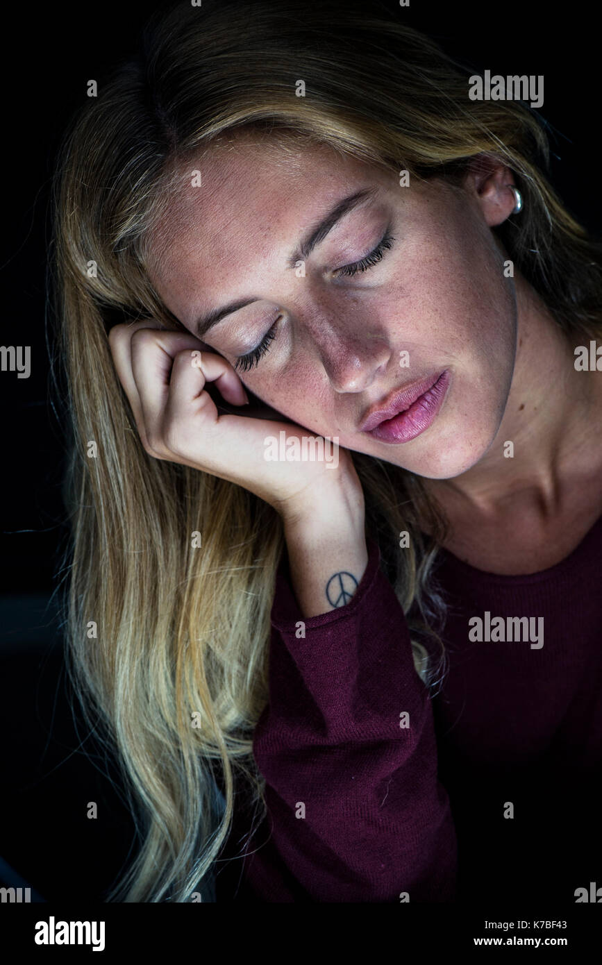 Sleepy person portrait hi-res stock photography and images - Alamy