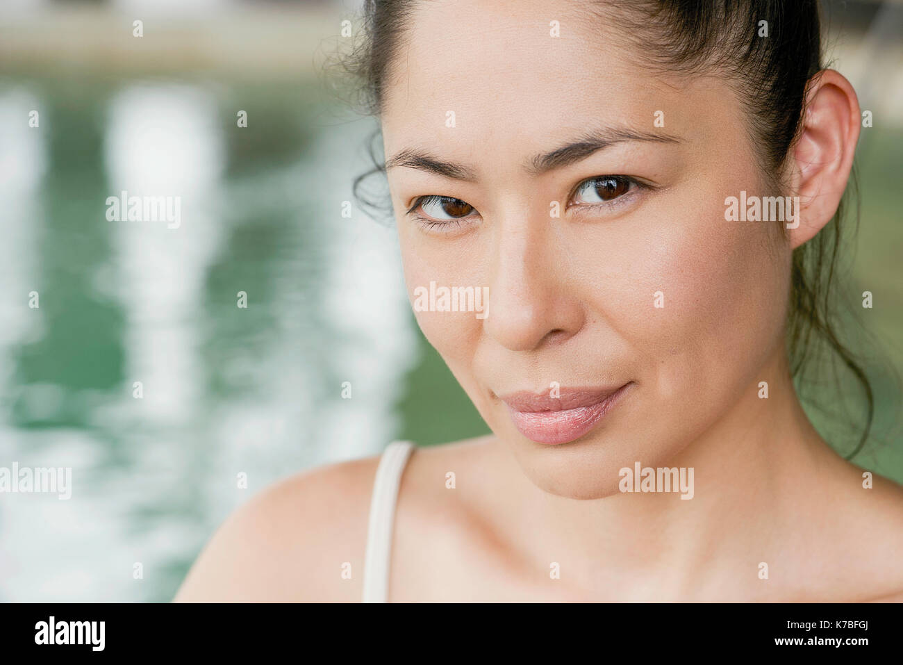 Asian glance hi-res stock photography and images - Alamy
