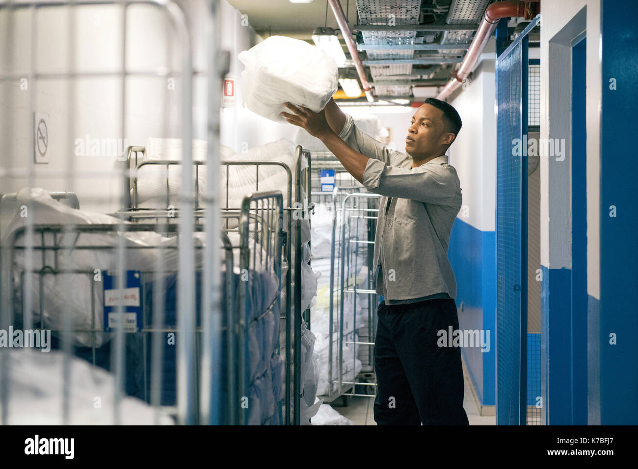 Side view man loading hi-res stock photography and images - Alamy