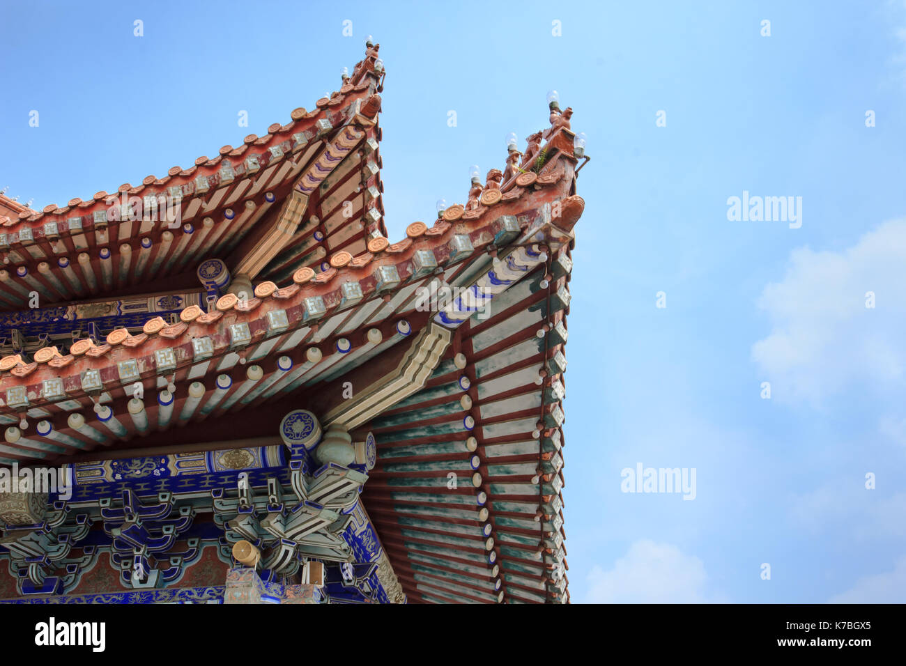 Ancient Chinese architecture, temple in xiamen, China Stock Photo - Alamy