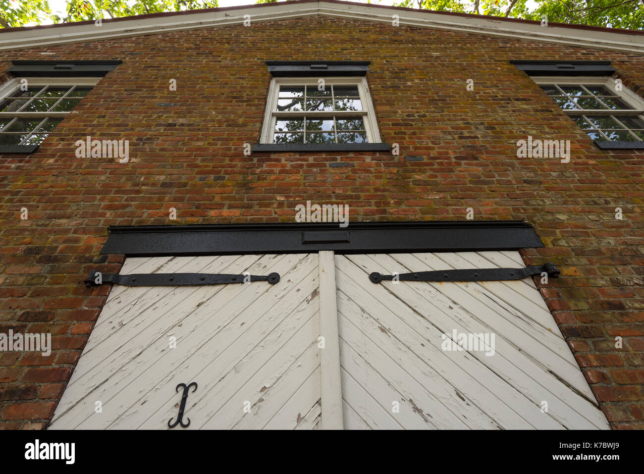 Woodedn roof hi-res stock photography and images - Alamy