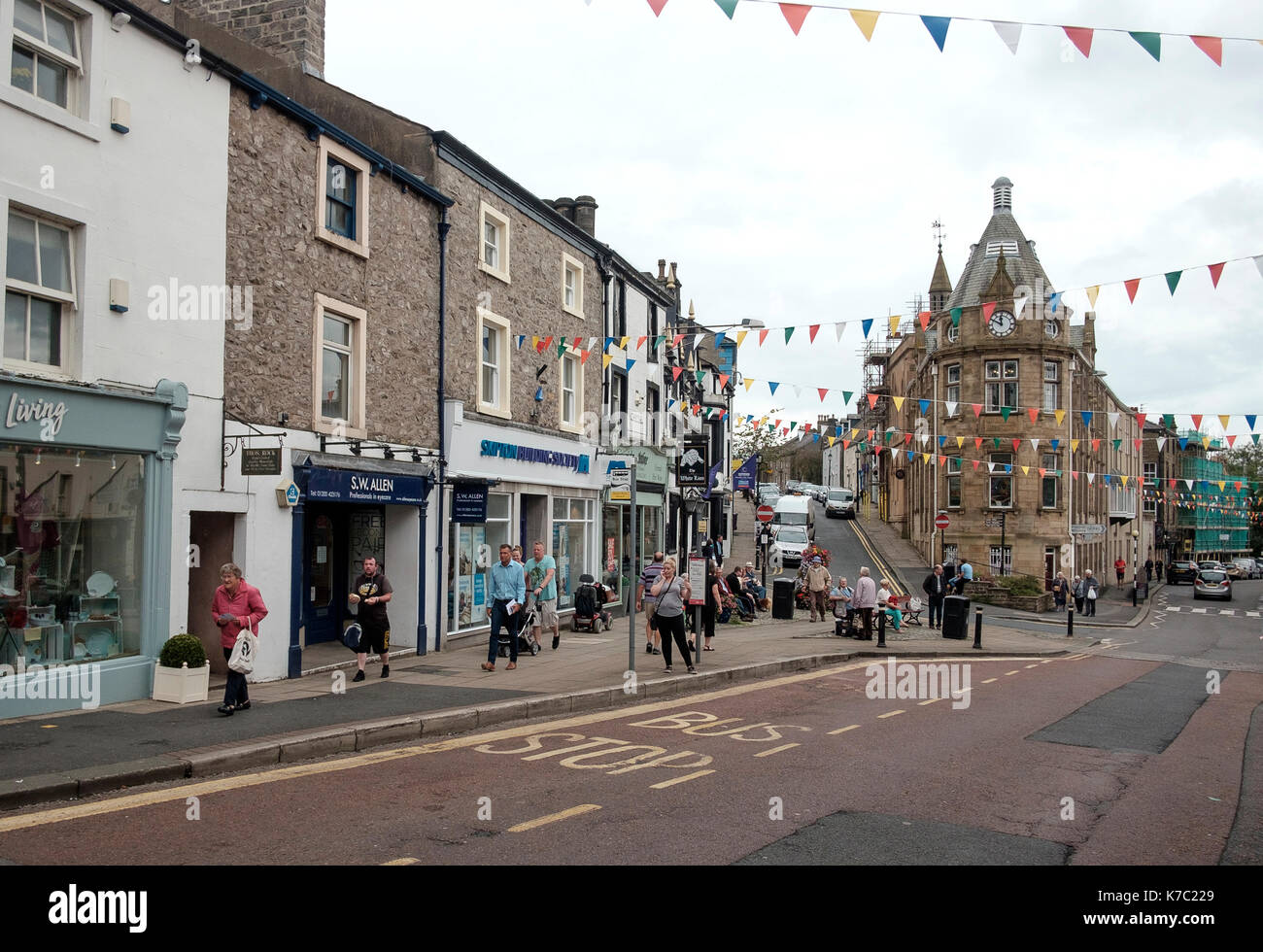 Clitheroe town centre hi-res stock photography and images - Alamy