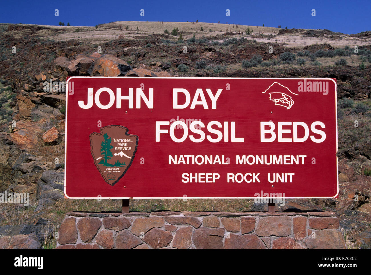 Entrance sign, John Day Fossil Beds National Monument-Sheep Rock Unit ...