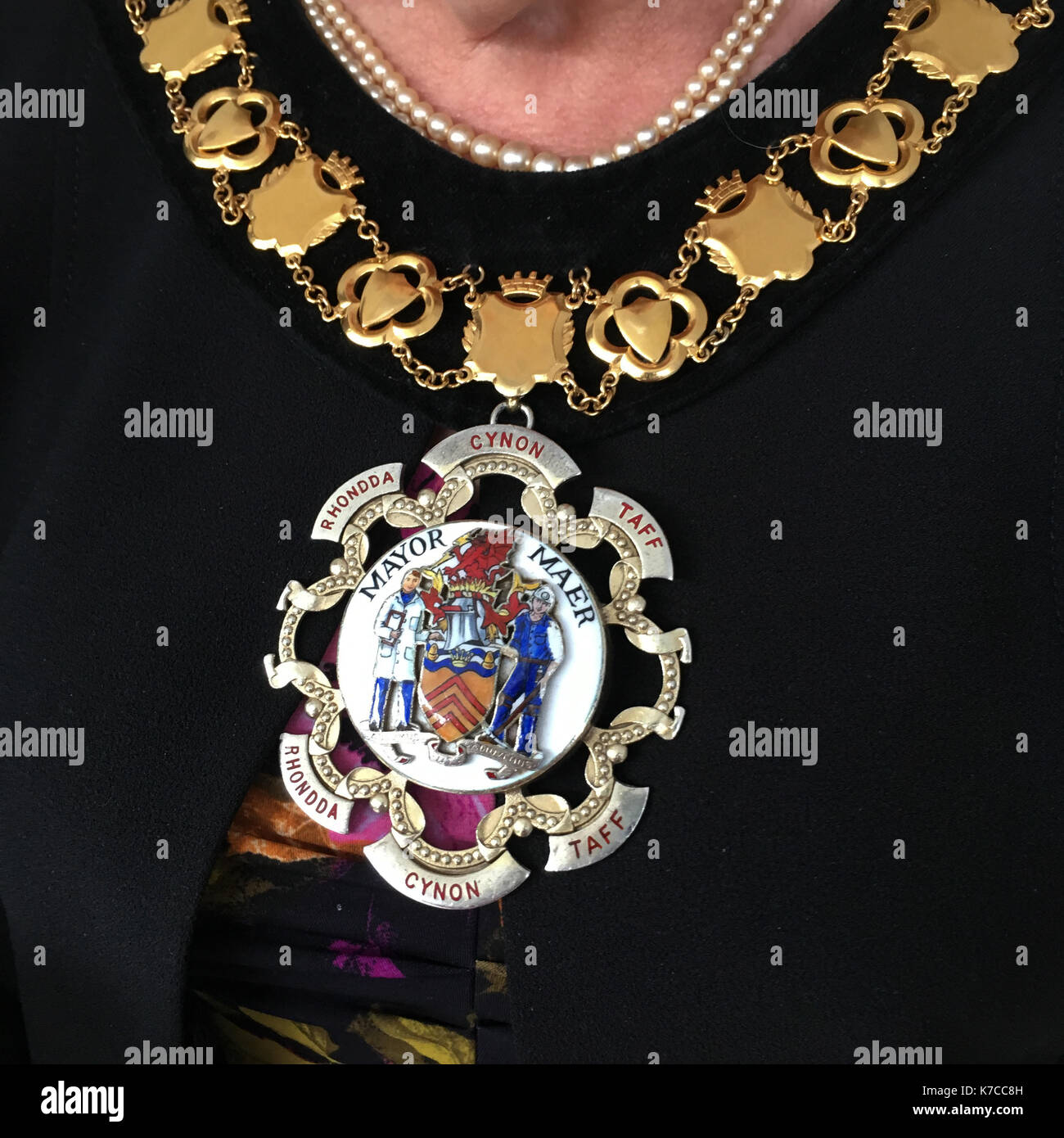 Mayor chain of office hi-res stock photography and images - Alamy