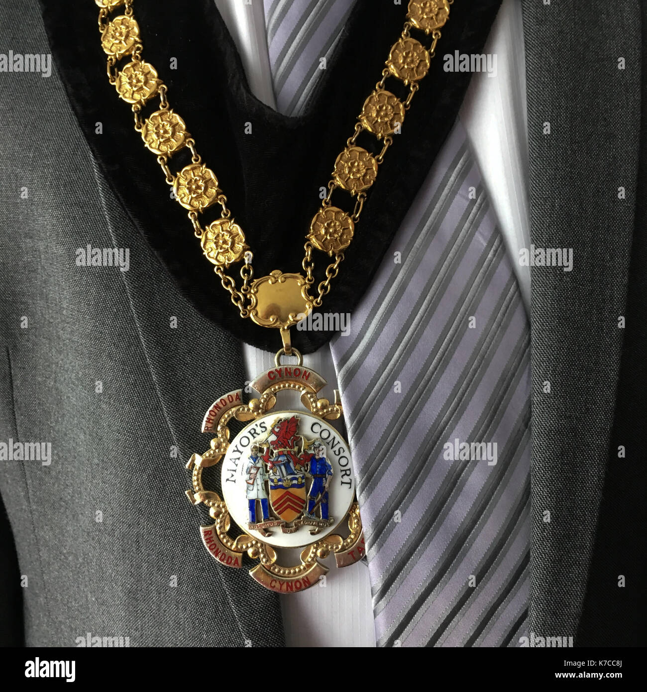 Mayor chain hi-res stock photography and images - Alamy