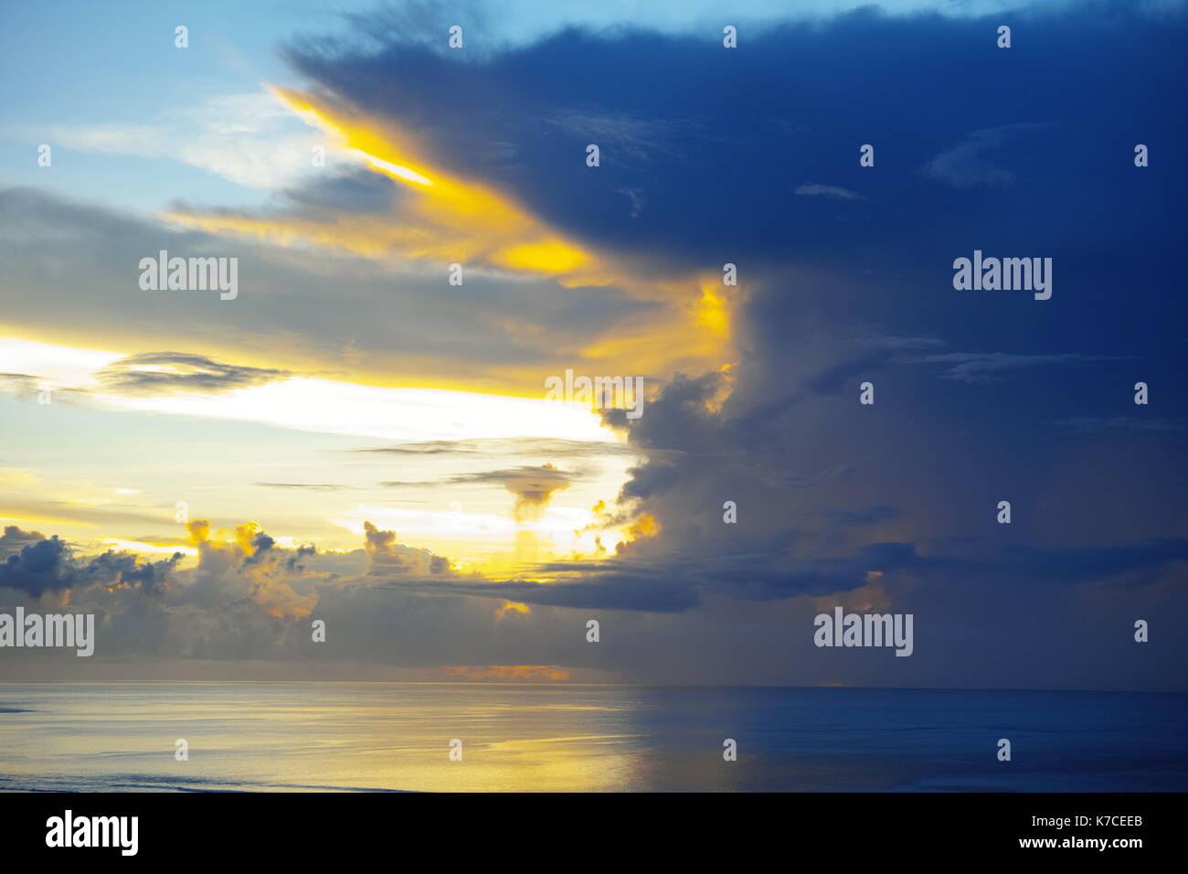 The marianas trench hi-res stock photography and images - Alamy