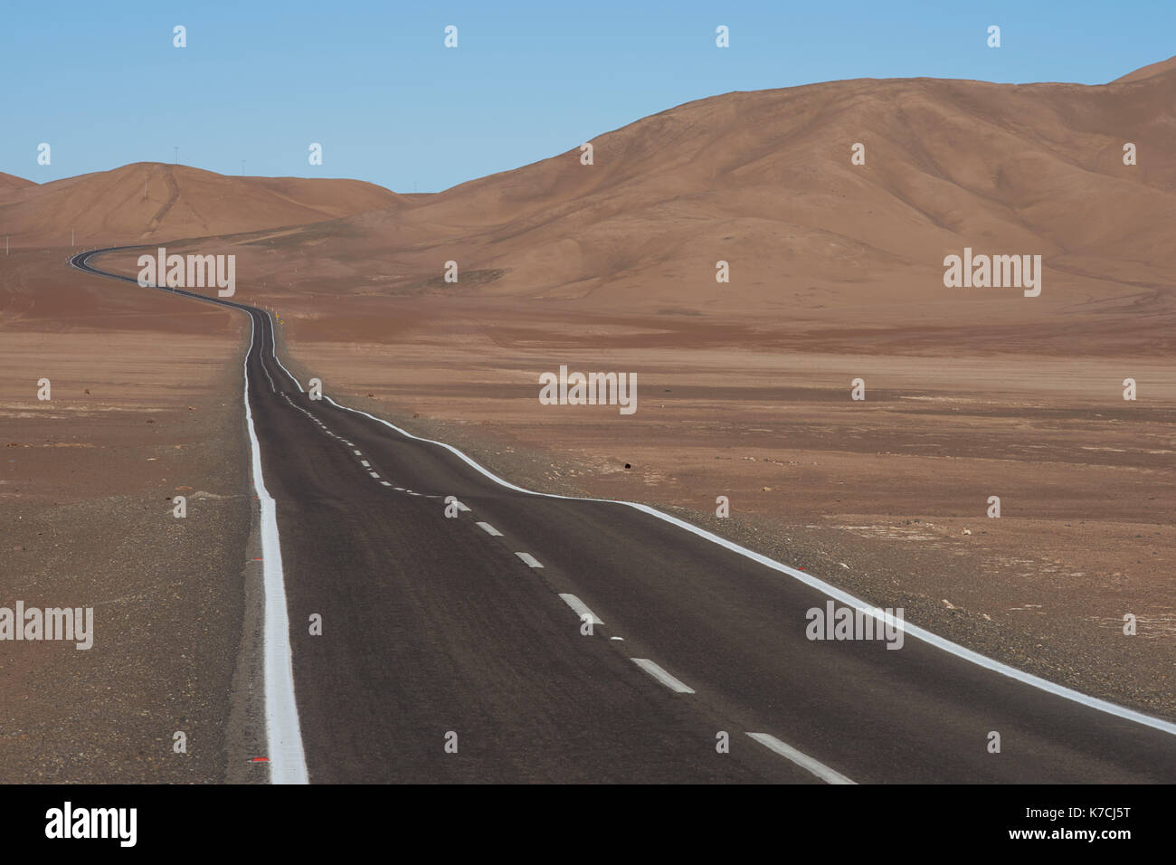 Road through the Atacama Desert to the historic coastal town of Pisagua ...
