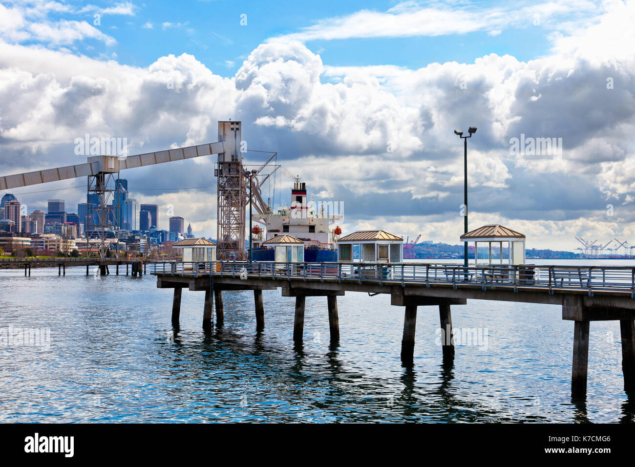 SEATTLE-APRIL 4: The Elliot Bay public fishing pier and Grain Terminal ...