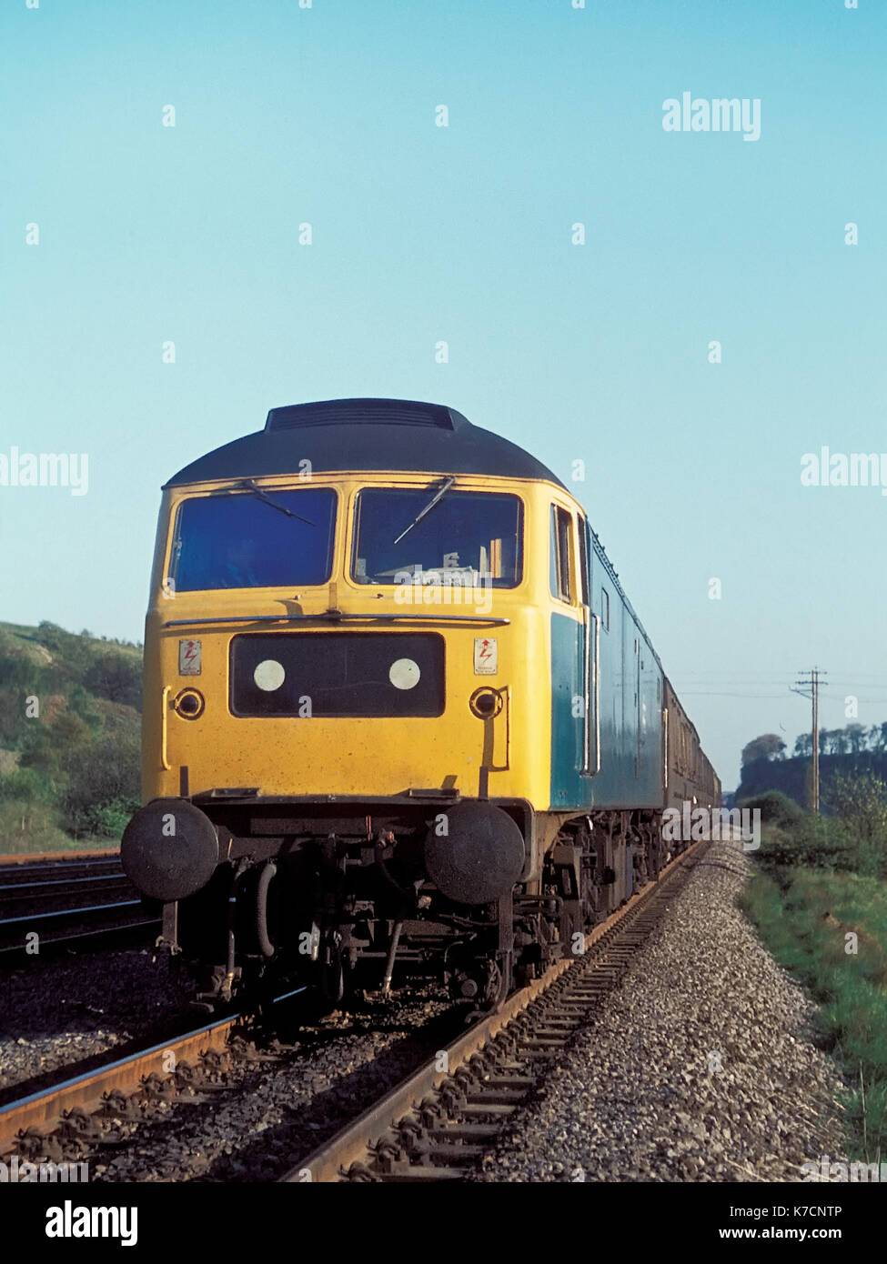 Class 47 locomotive at Ferryhill Loop with 3S35 the 1411 London Kings ...
