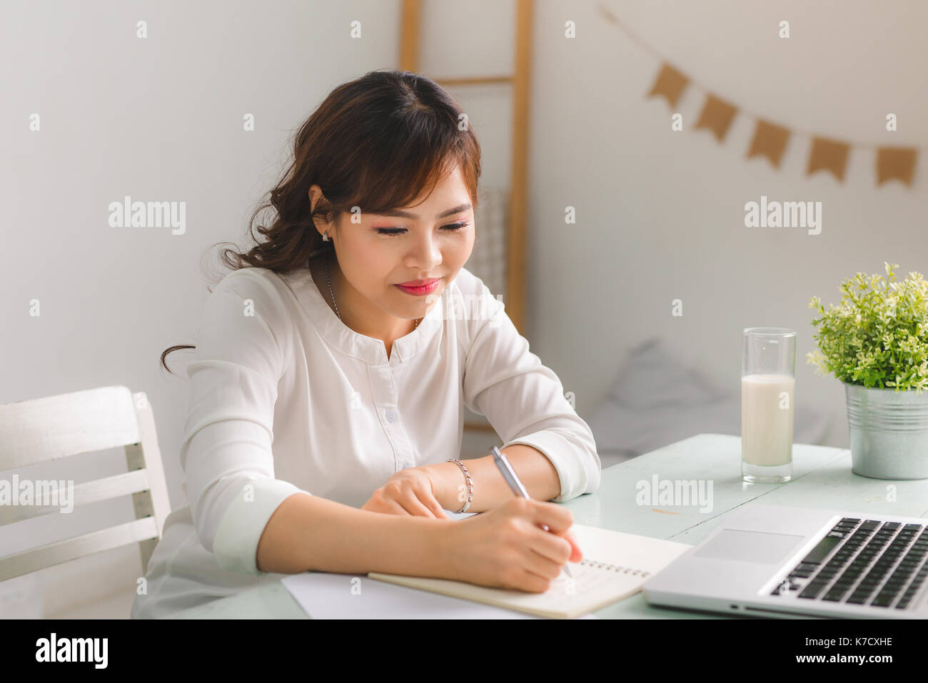 Asian mother hi-res stock photography and images - Alamy