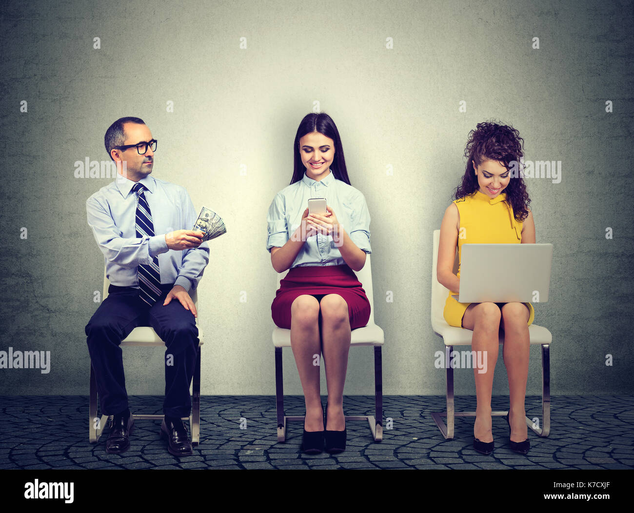 Supply chain startup woman hi-res stock photography and images - Alamy