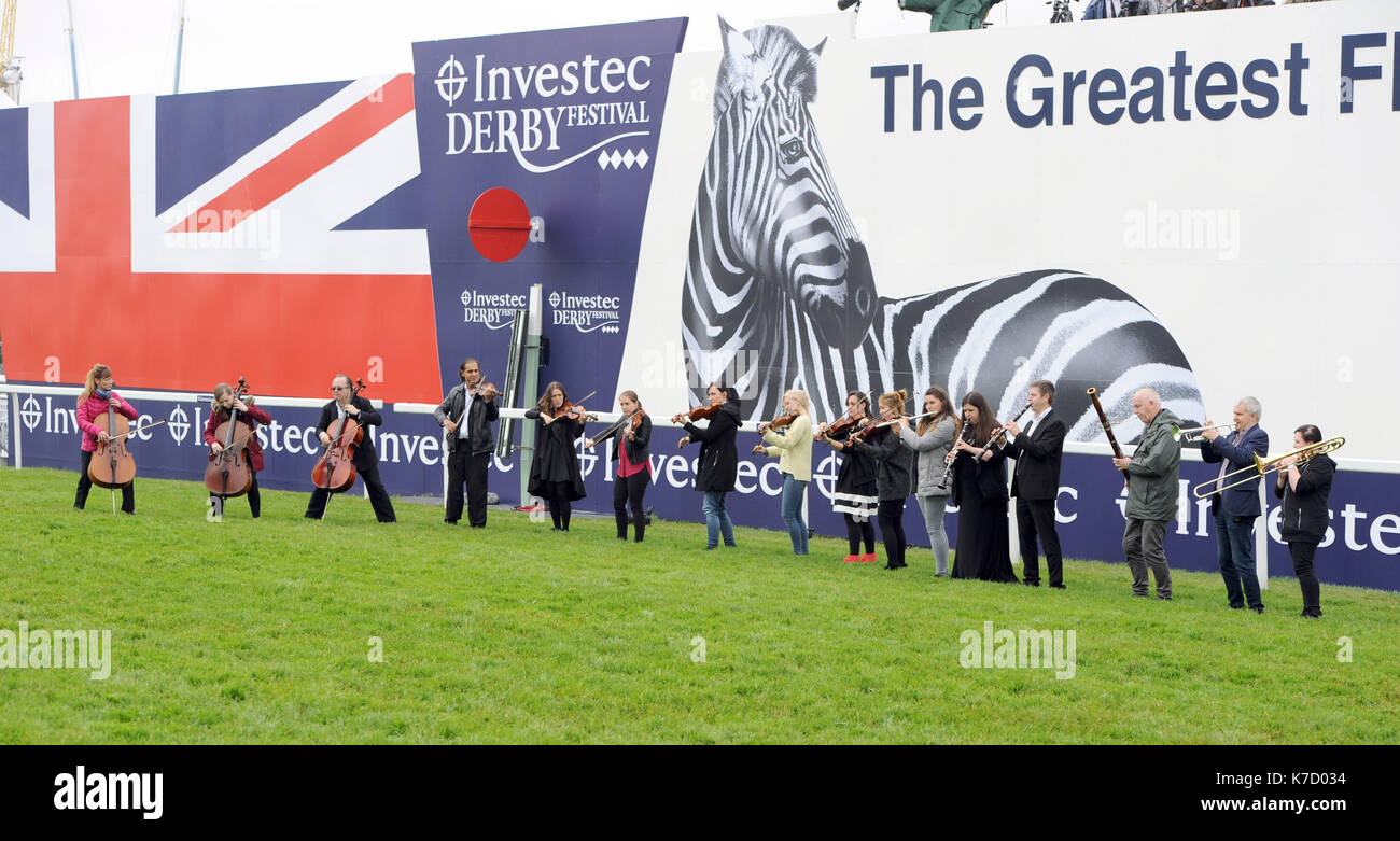 2016 investec epsom derby festival epsom racecourse hi-res stock ...