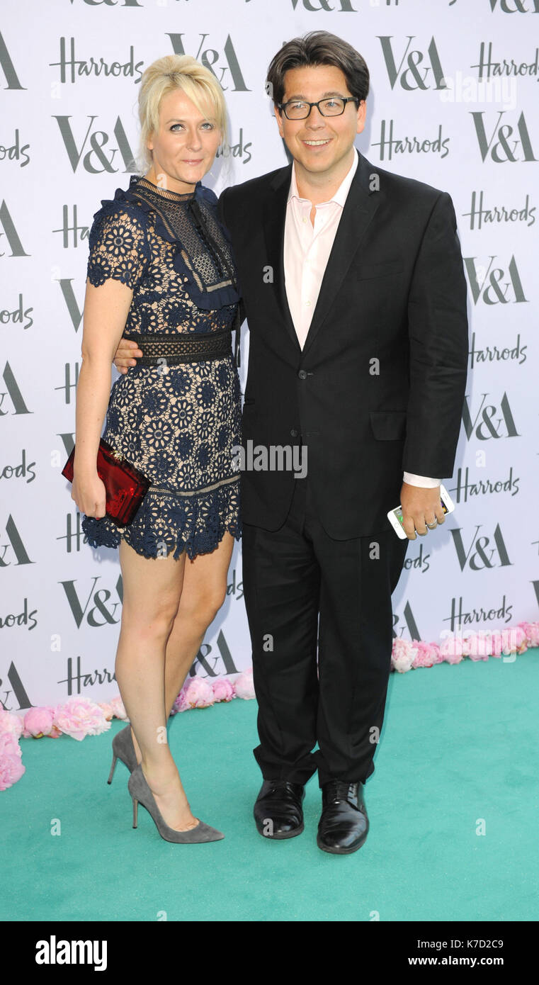 Michael mcintyre wife hi-res stock photography and images - Alamy