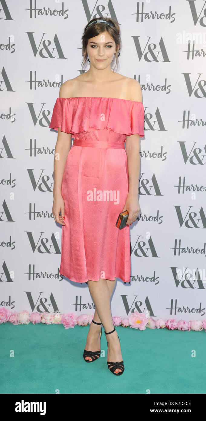 Photo Must Be Credited ©Alpha Press 079965 22/01/2016 Amber Anderson ...