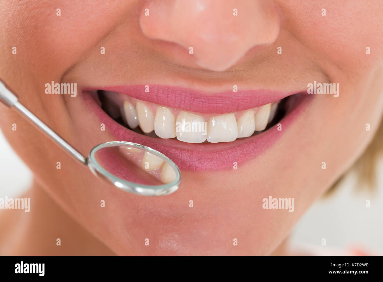 Displaying teeth hi-res stock photography and images - Alamy