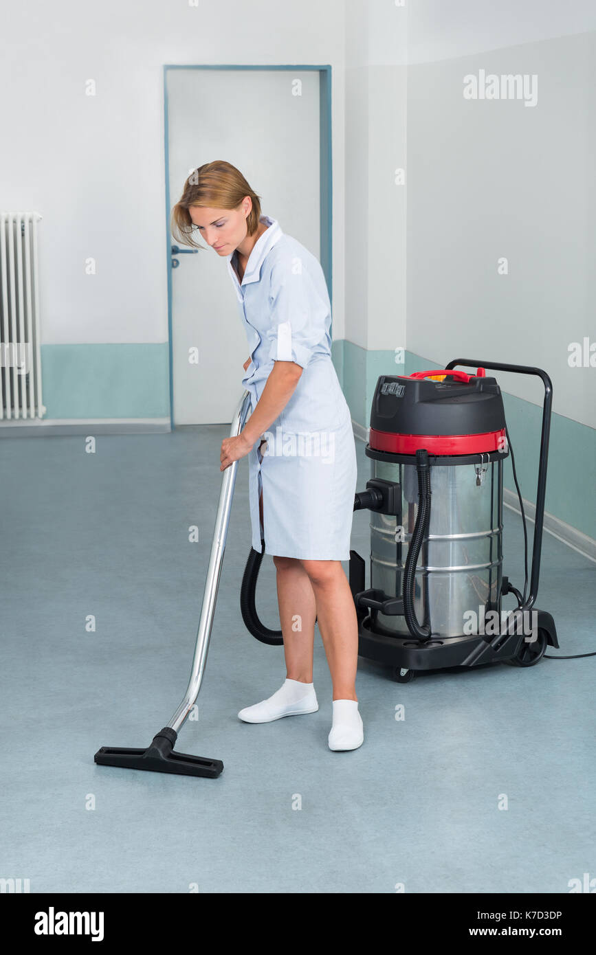 Lady cleaner hi-res stock photography and images - Alamy