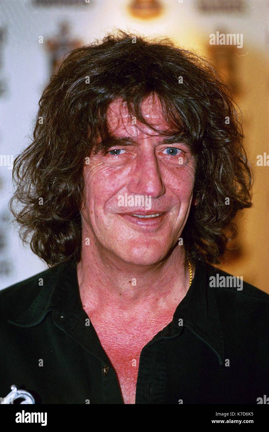 ©ALPHA 040659 08/05/2000 HOWARD MARKS (WRITER OF THE YEAR) "LOADED ...