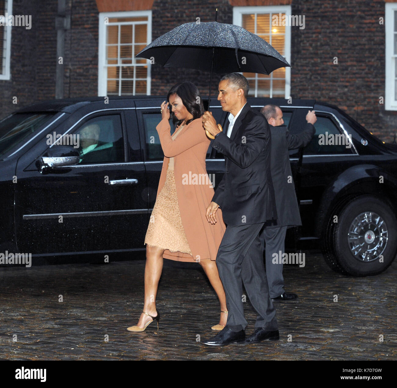 Michelle obama dress lace hi-res stock photography and images - Alamy
