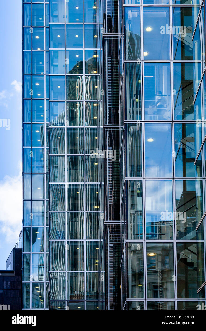 The Iconic Tower 42 Reflected On The Front Of A City Of London Building ...