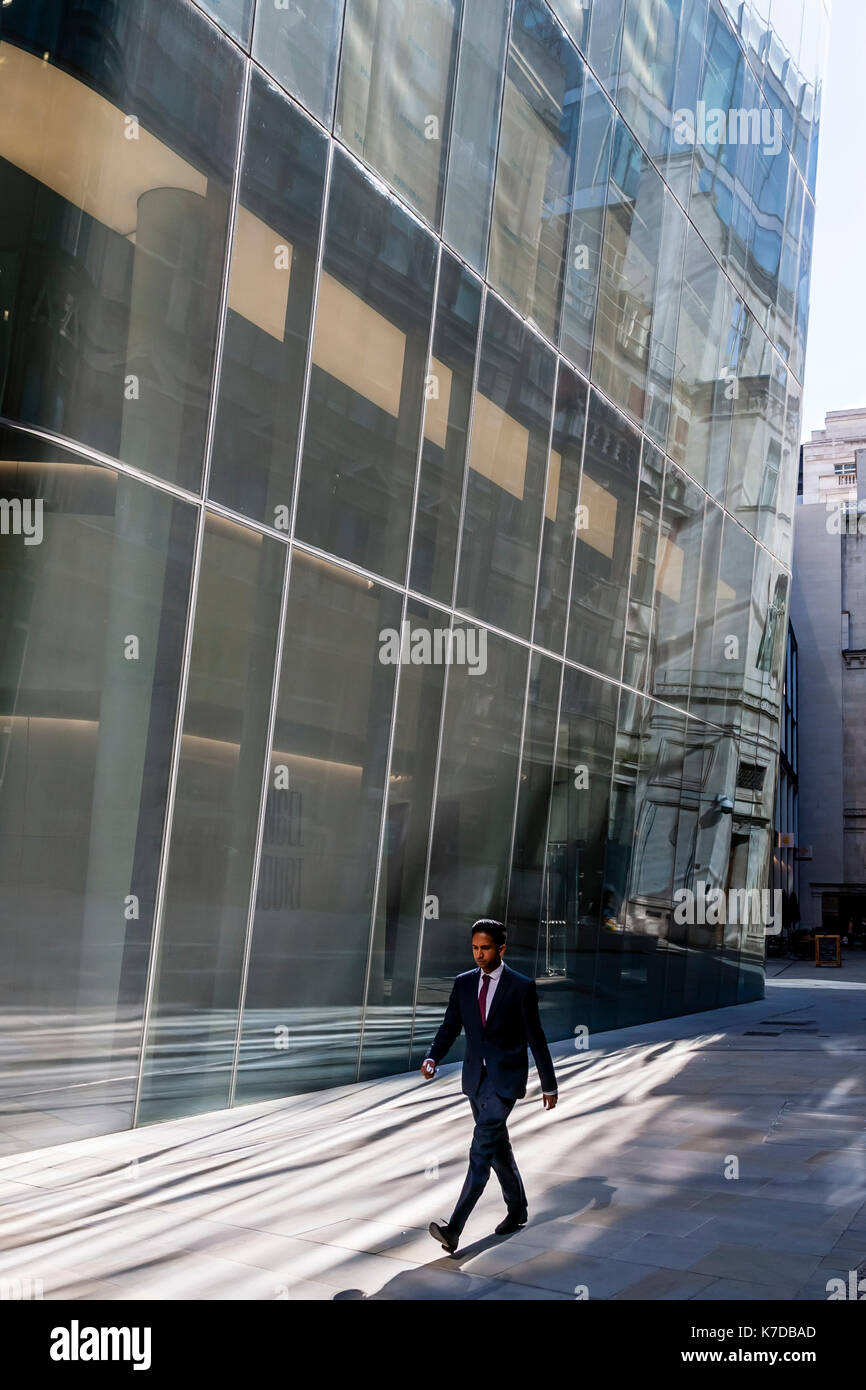 Angel court hi-res stock photography and images - Alamy