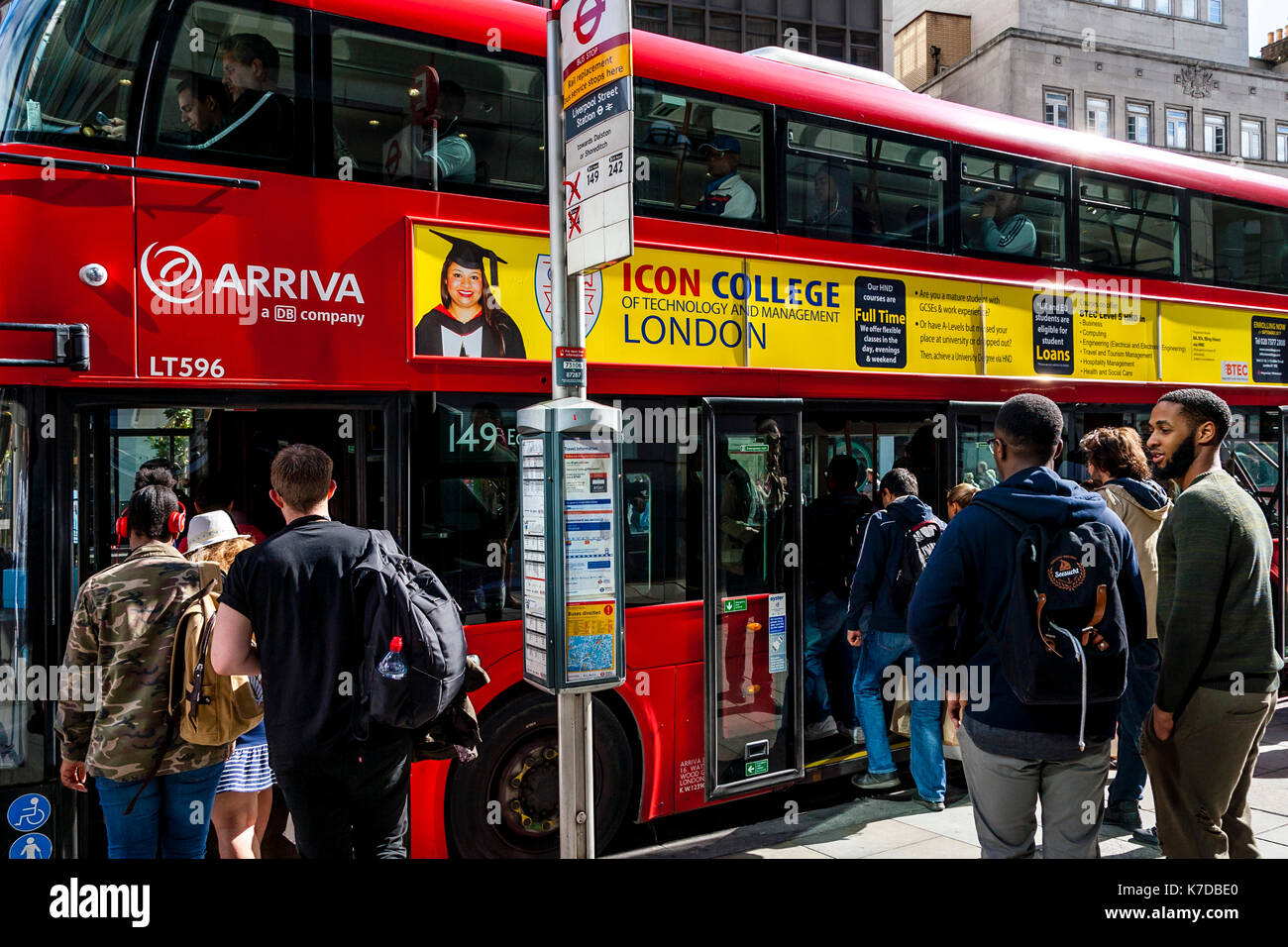 Liverpool street station bus stop hi-res stock photography and images ...