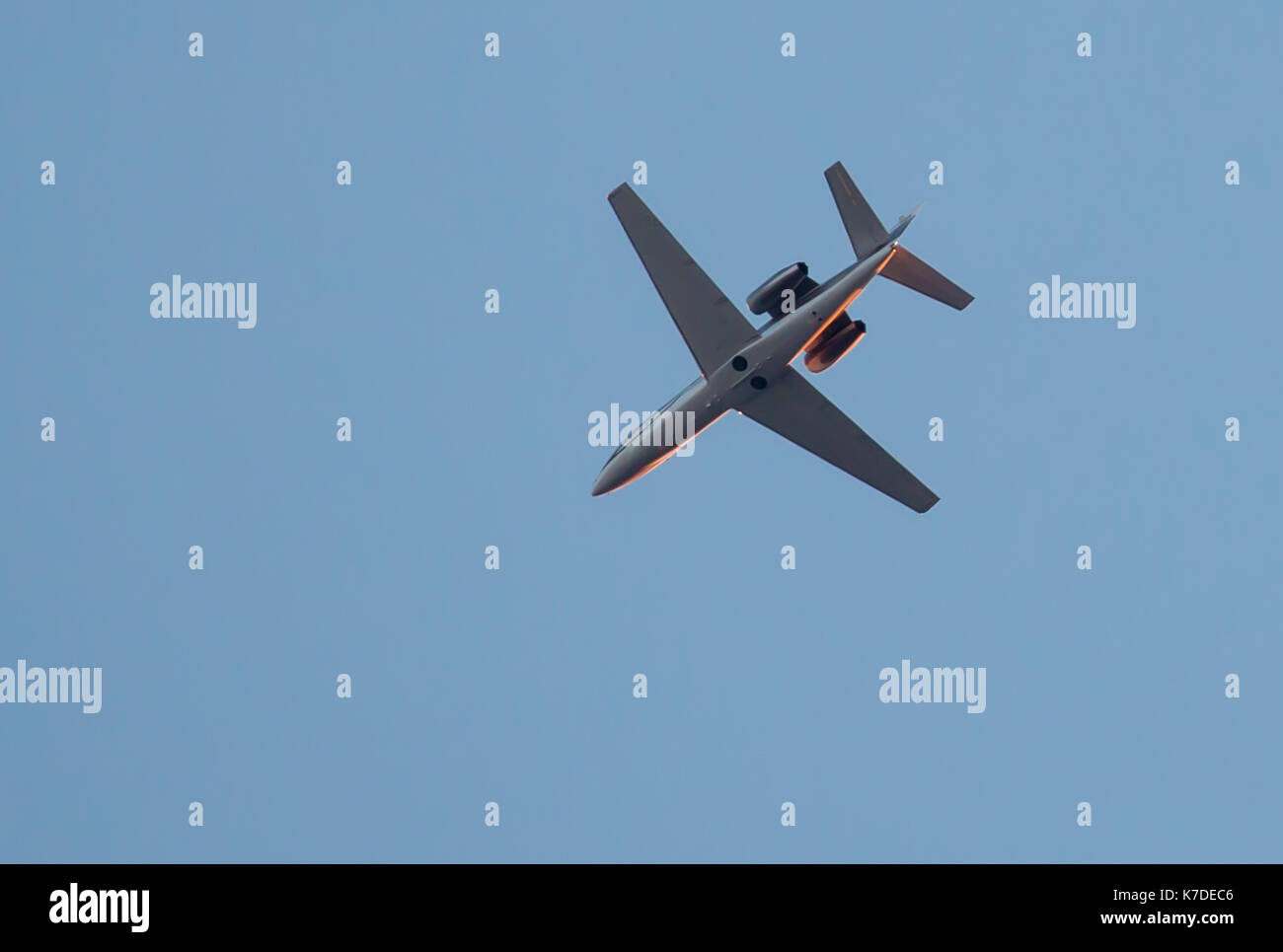 Silver leer jet hi-res stock photography and images - Alamy