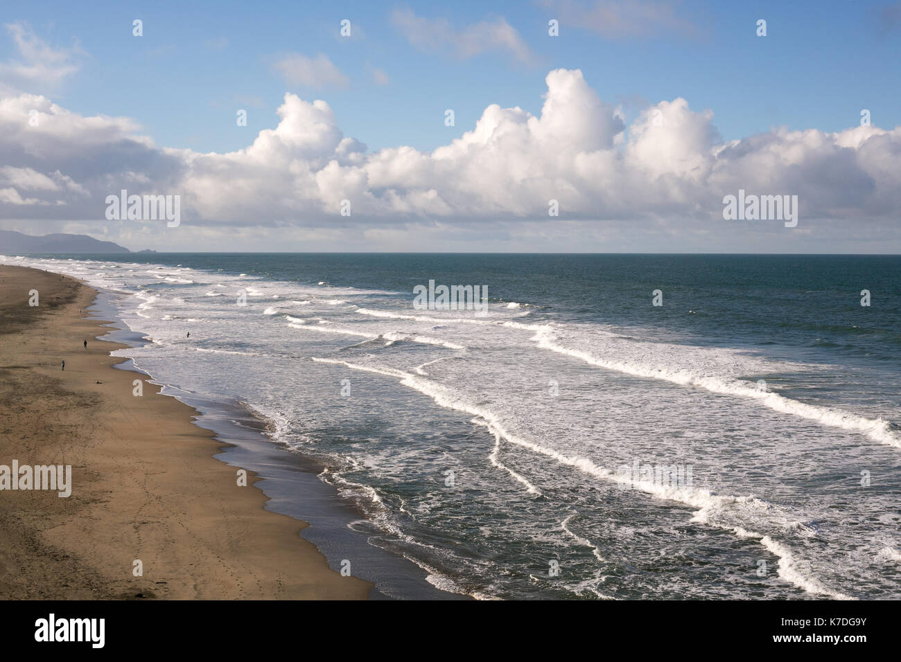 San francisco ocean beach coastline hi-res stock photography and images ...
