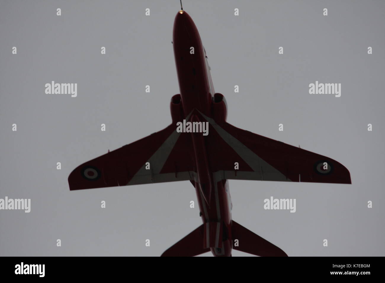 Red arrow flypast hi-res stock photography and images - Alamy